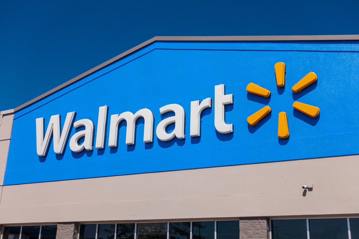 Taking on Amazon: How Walmart Embraced Digital Transformation to Keep ...